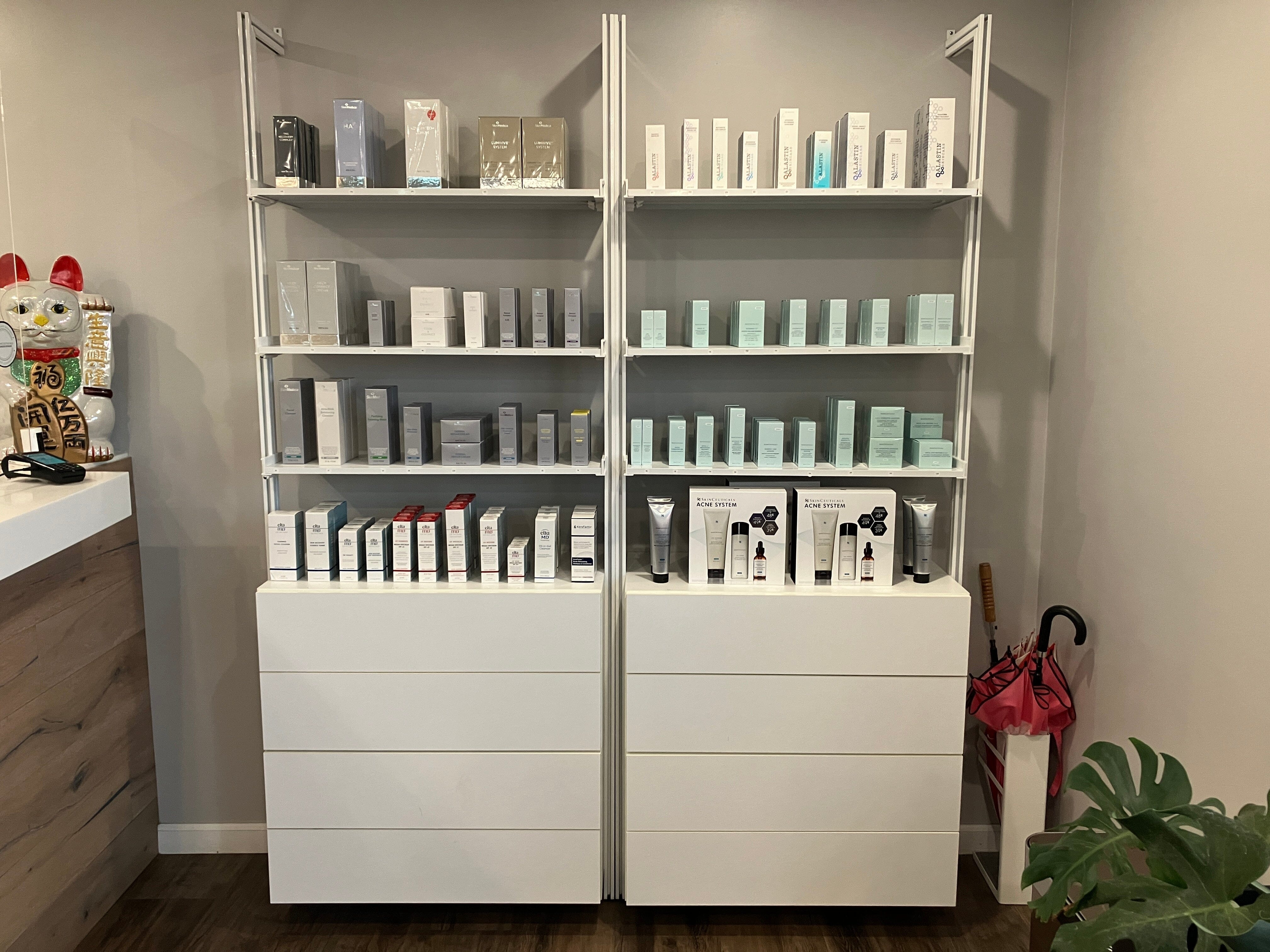 Honolulu Med Spa Uses Modern Shelving® to their Display Products